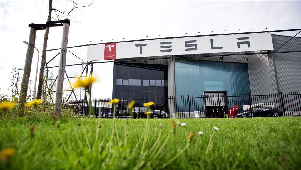 Tesla levert recordaantal auto's | MT/Sprout
