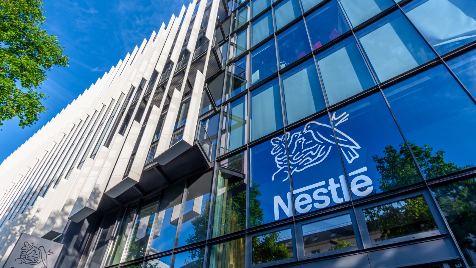 Nestlé schrapt 16.000 banen wereldwijd